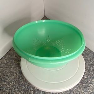 Tupperware | Kitchen | Vintage Tupperware Colander Strainer Green ...
